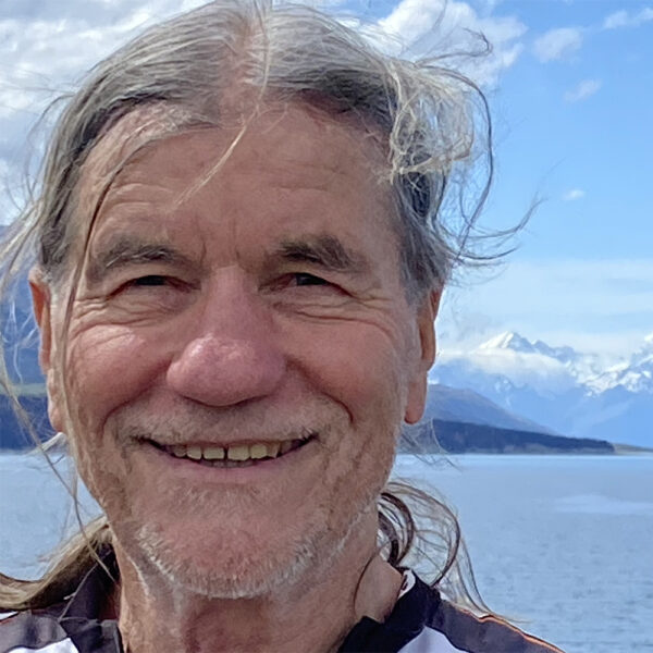 The Alchemy of Gold – the golden transformation of Victoria